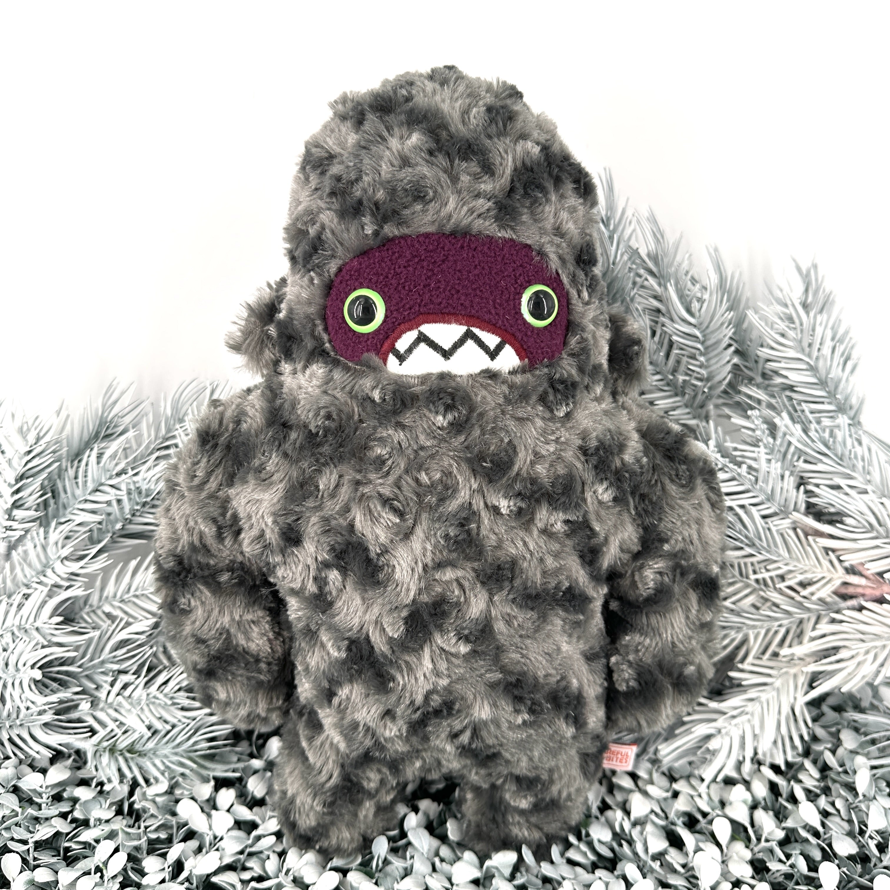 Woolly Yeti - dark grey – Careful it Bites